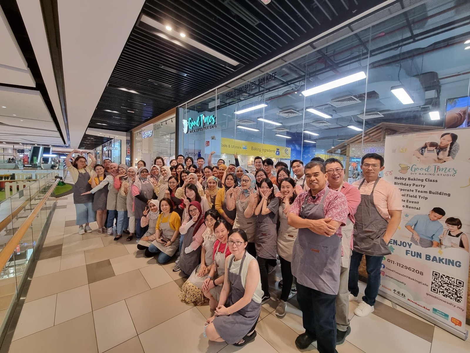 A Sweet Day of Team Building with Lonpac Insurance at GoodTimesDIY ...
