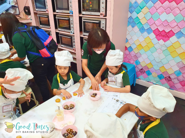 Crafting Traditions: Mooncake Workshop at GoodtimesDIY Studio – Good ...